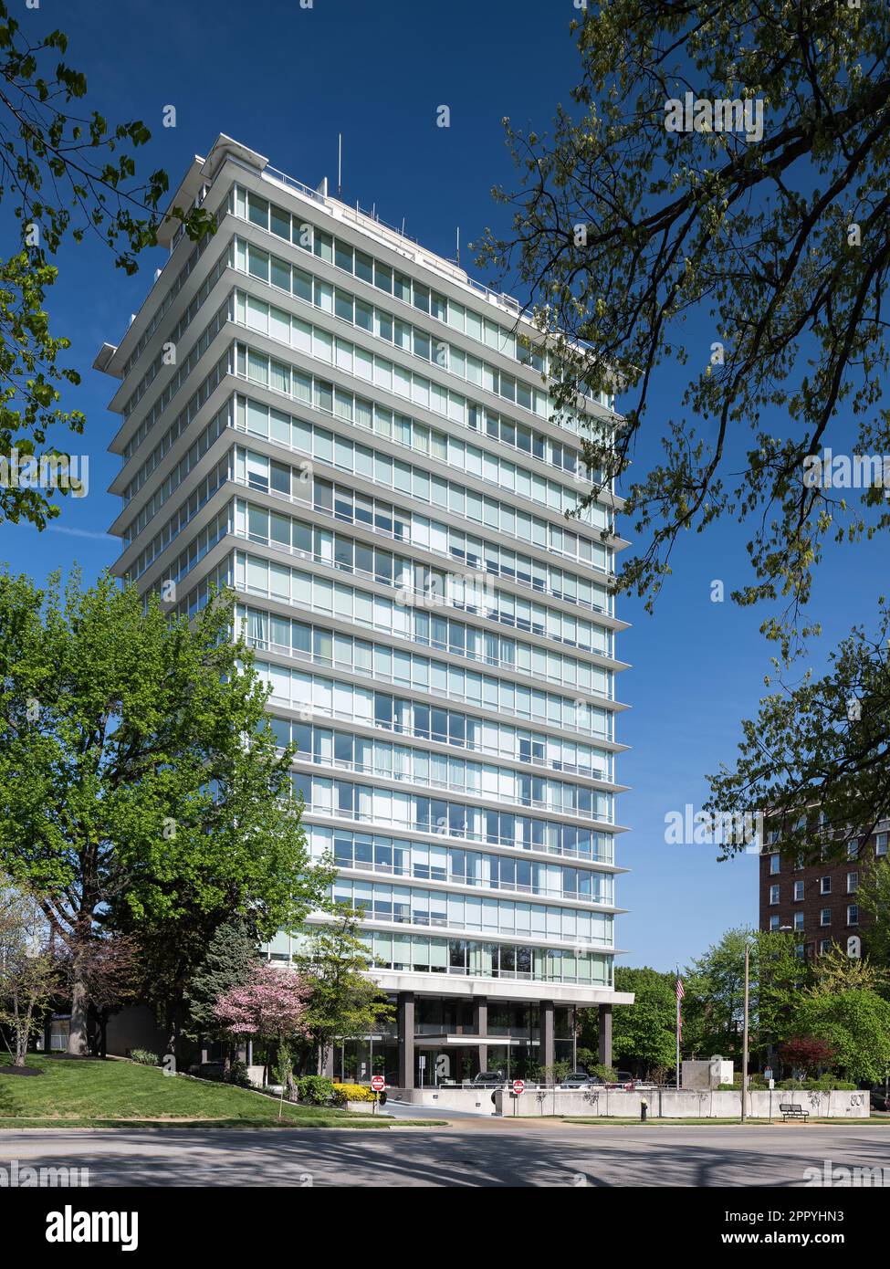 Architecture apartment building hi-res stock photography and images - Alamy