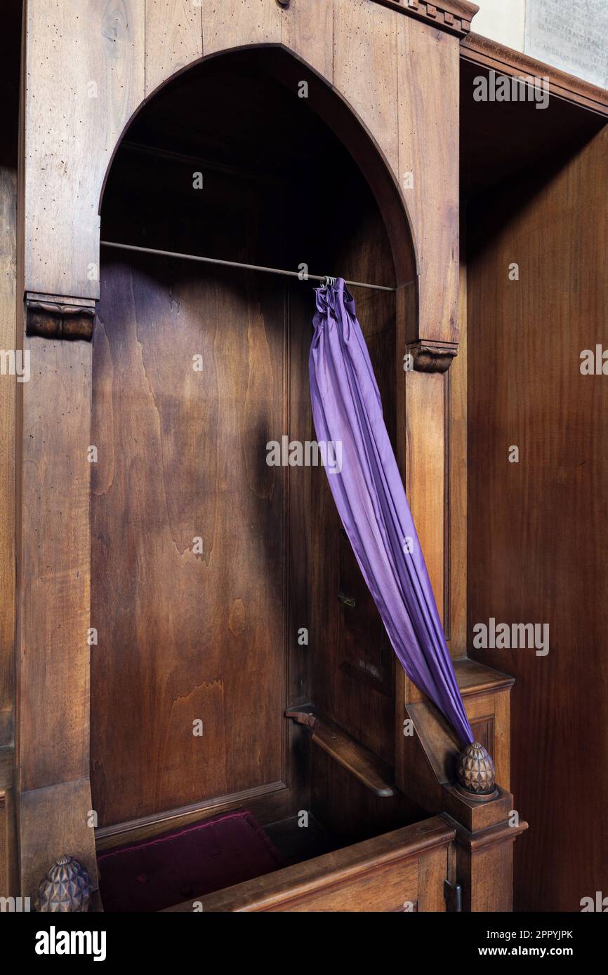 Open confessional hi-res stock photography and images - Alamy