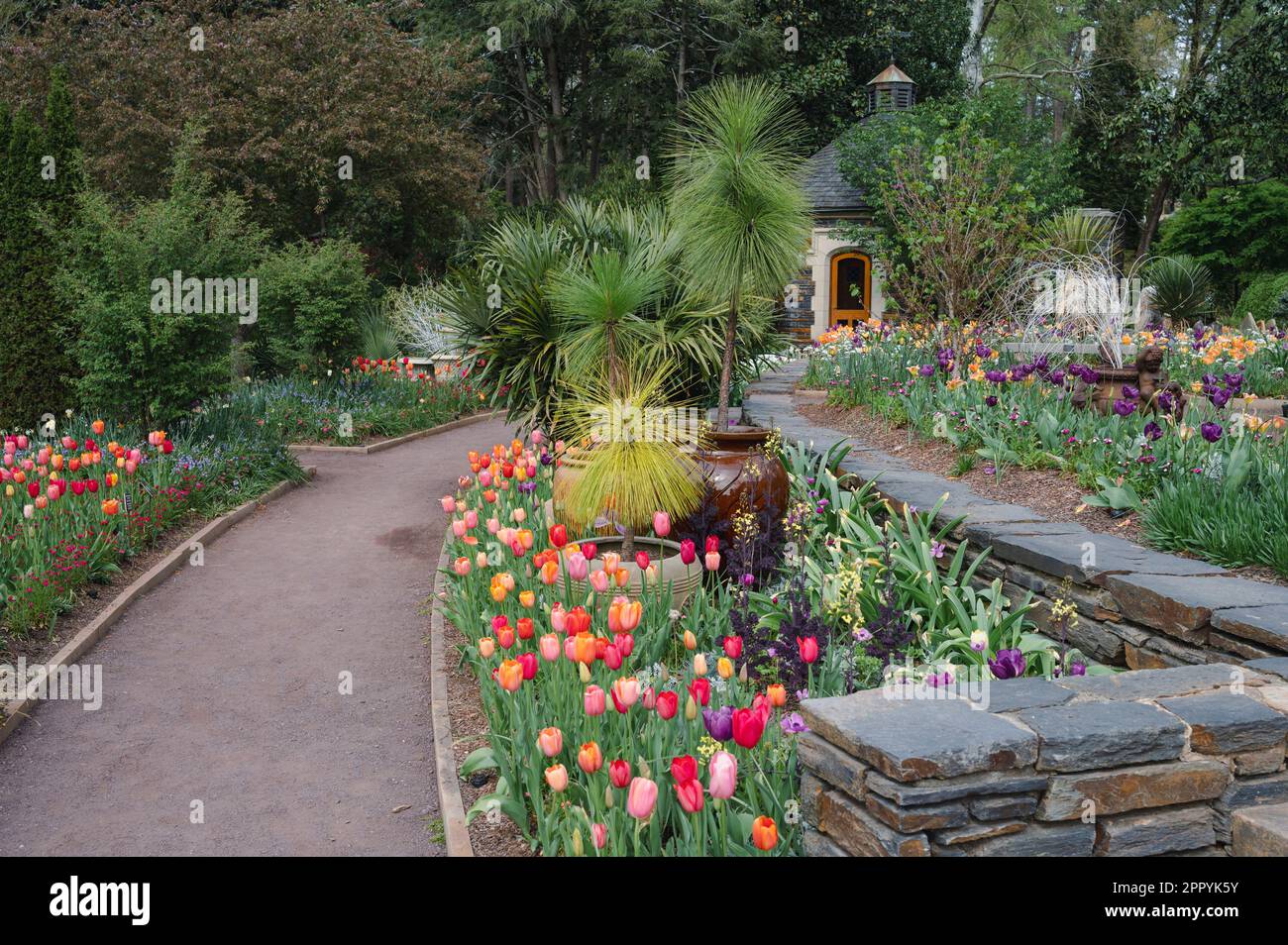 Sarah duke gardens hi-res stock photography and images - Alamy