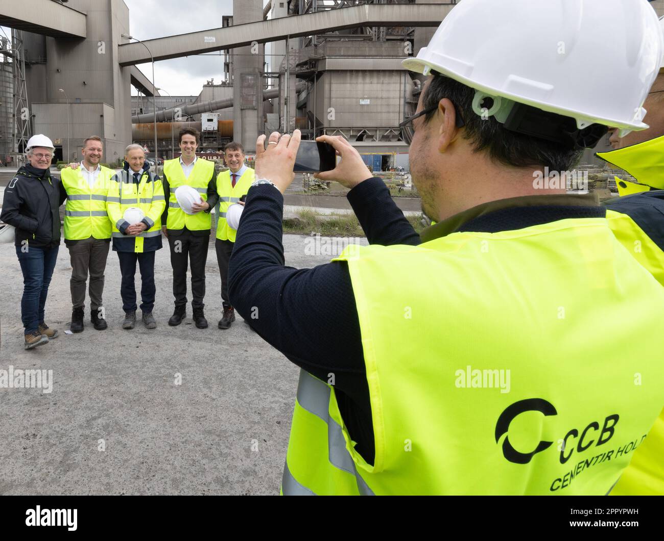 Flobecq Mayor Philippe Mettens (L), Unidentified, Compagnie des Ciments ...