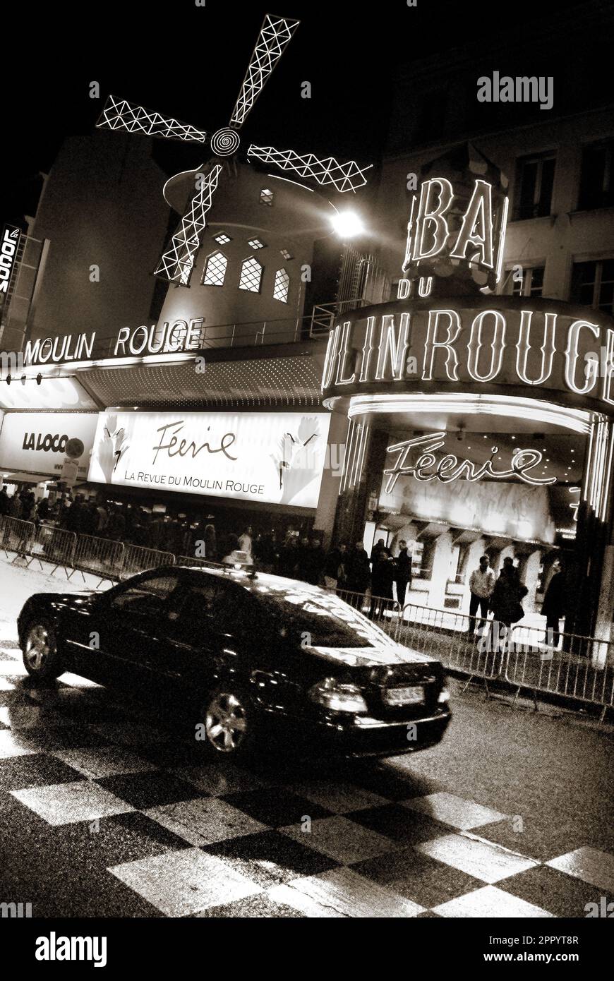 Moulin Rouge, Paris Stock Photo - Alamy