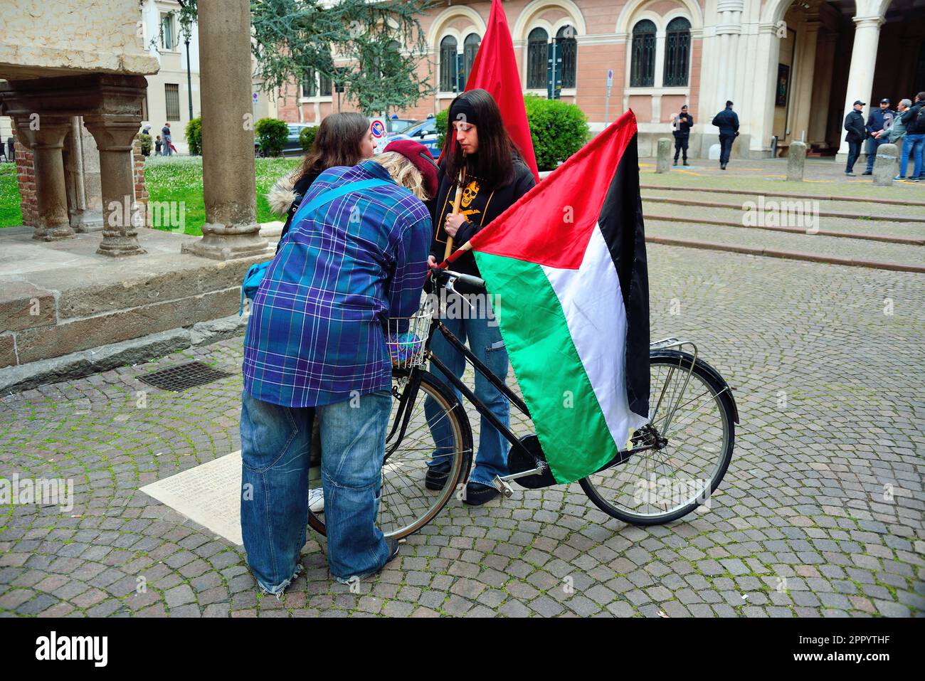 Young comunists hi-res stock photography and images - Alamy