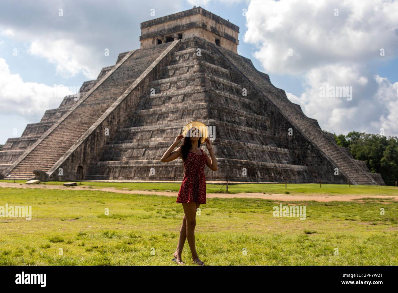 Apocalyptic pyramid hi-res stock photography and images - Alamy