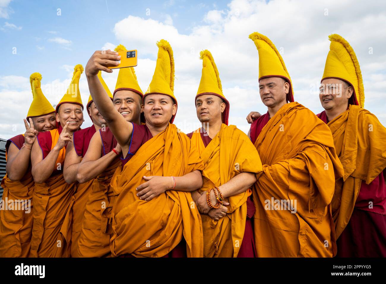 Lama selfie hi-res stock photography and images - Alamy