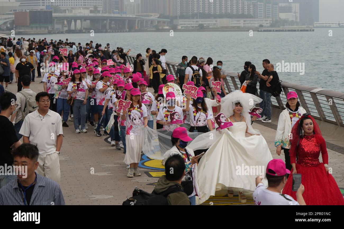 Fans of late superstar Anita Mui attends at HHThe Avenue of Pop ...