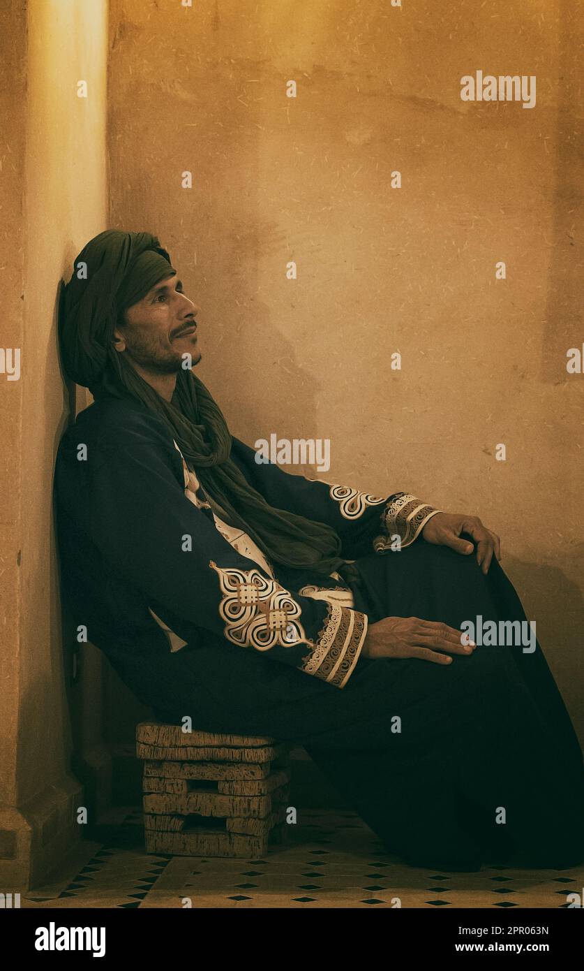 Green moroccan caftan hi-res stock photography and images - Alamy