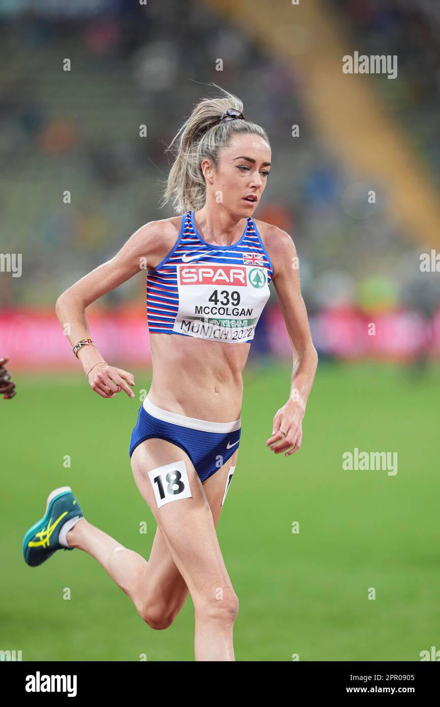 Eilish McColgan participating in the 10.000 meters at the 2022 European ...