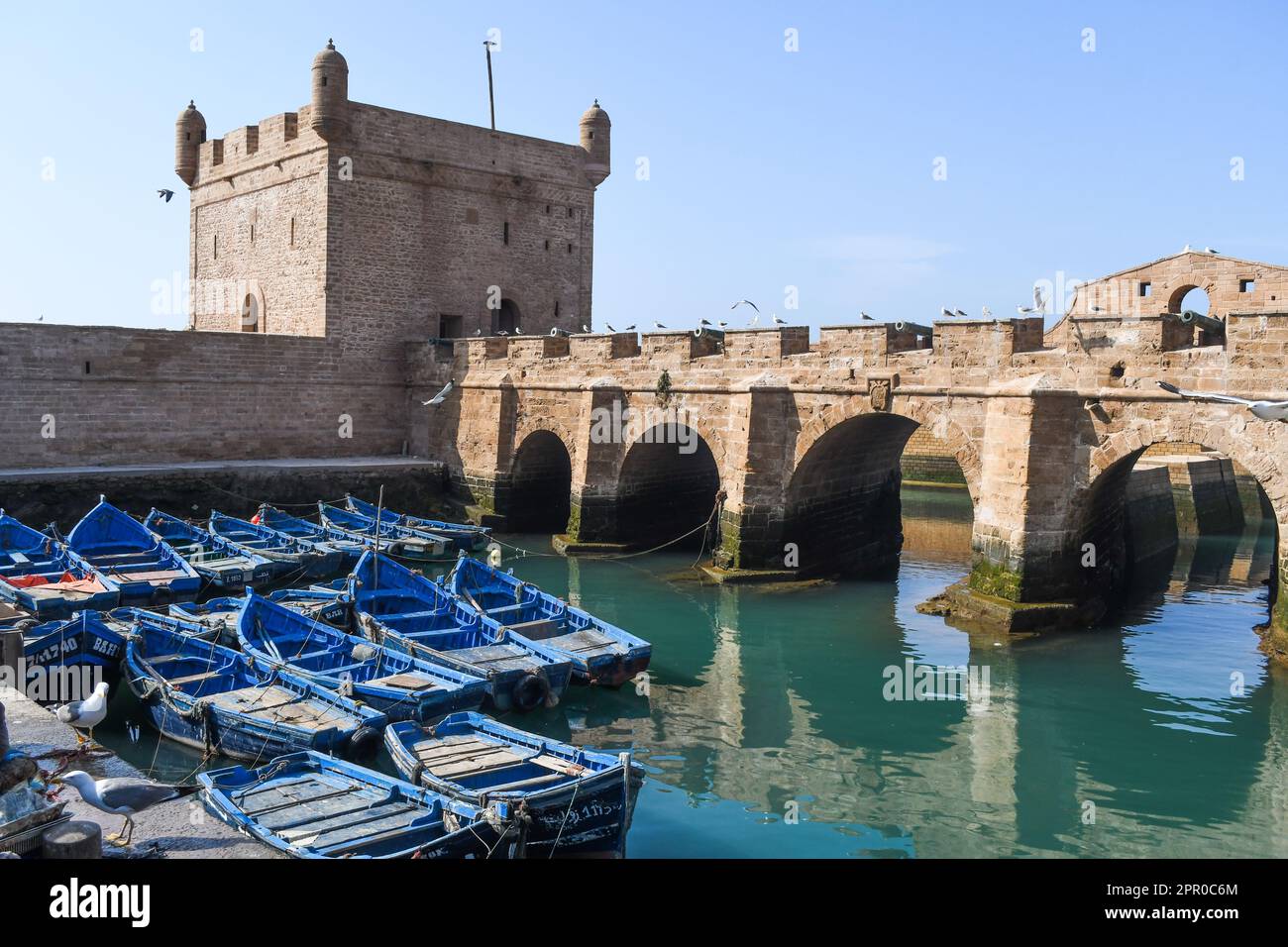 Fish barges hi-res stock photography and images - Alamy