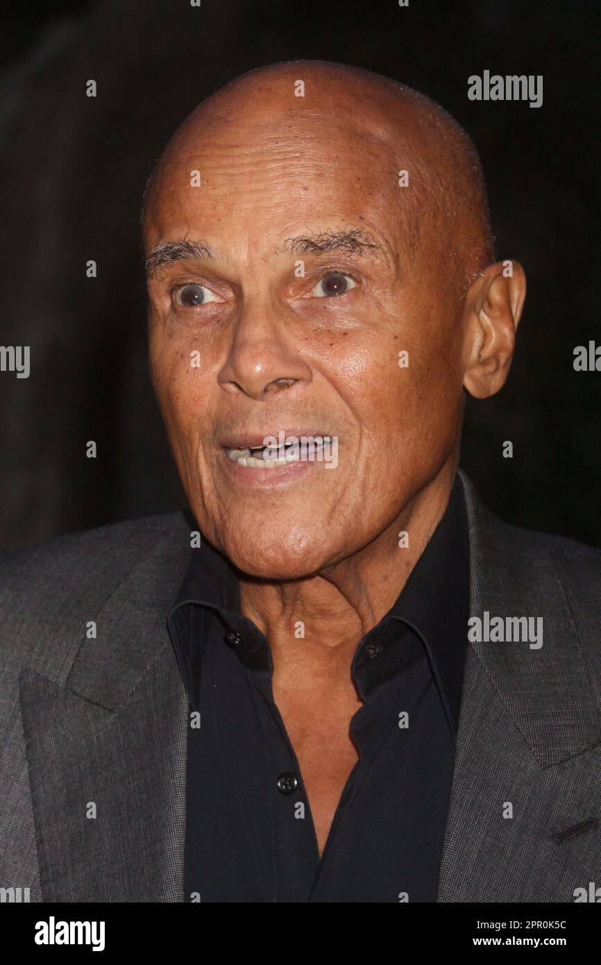 Harry Belafonte attends the Vanity Fair Party to celebrate the Tribeca ...