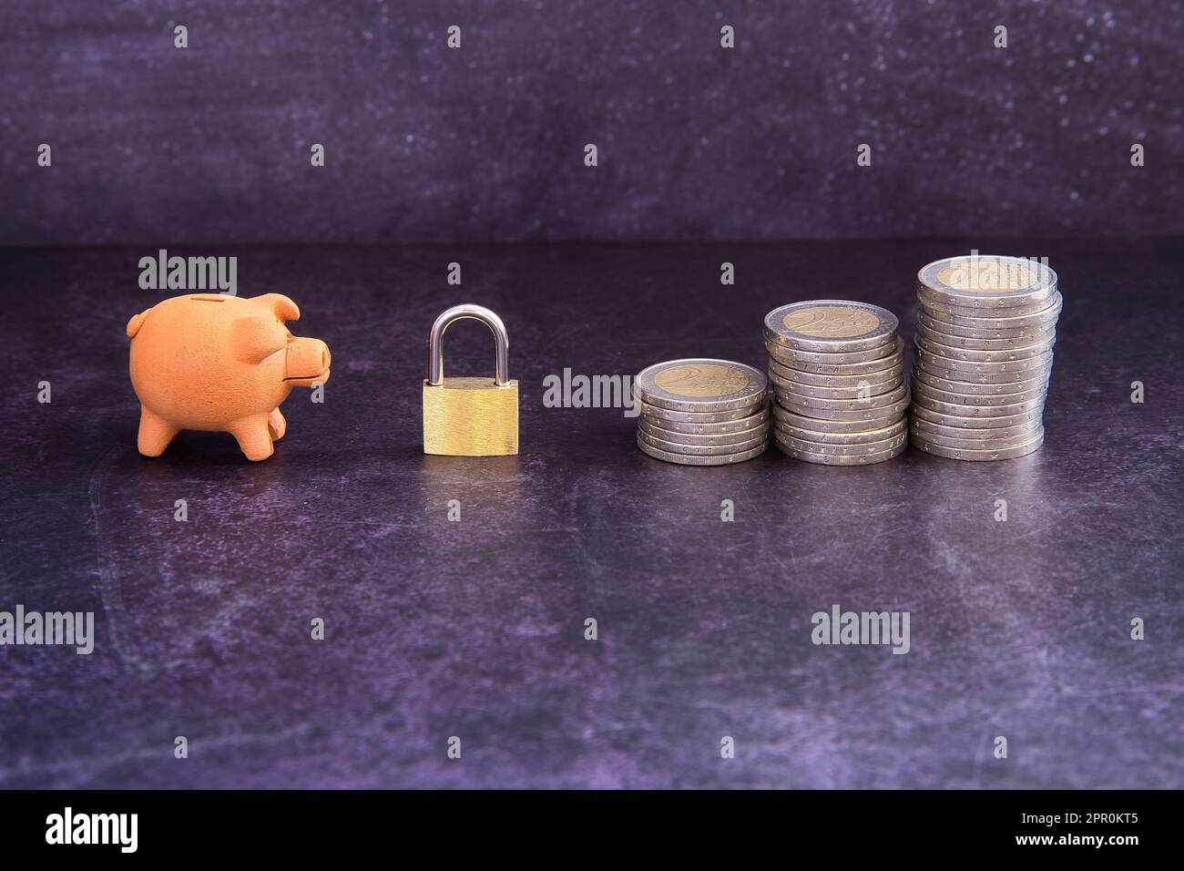 Savings blocked due to the crisis. Inability to save, economic ...