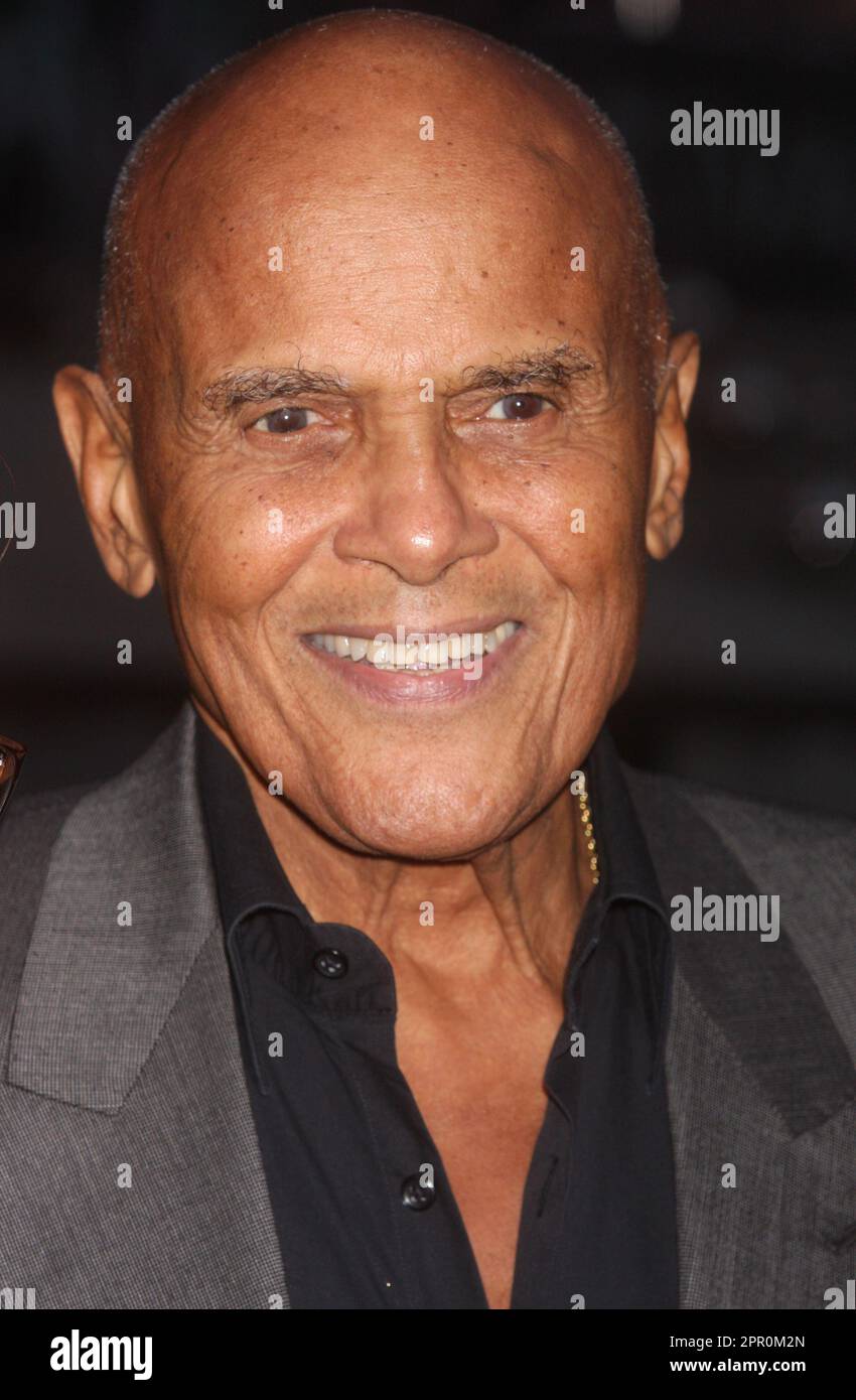 Harry Belafonte attends the Vanity Fair Party to celebrate the Tribeca ...