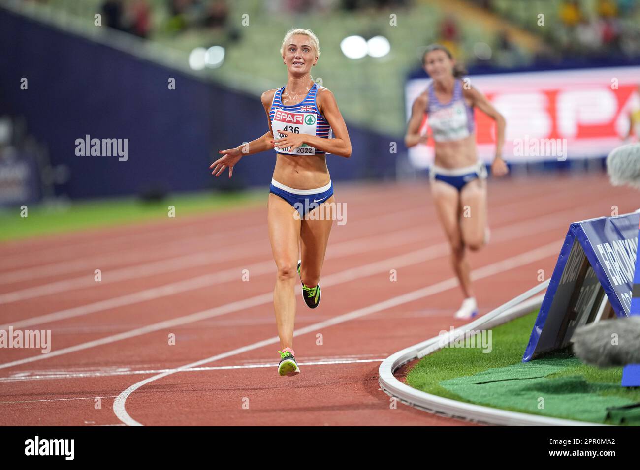 Samantha Harrison participating in the 10.000 meters at the 2022 ...