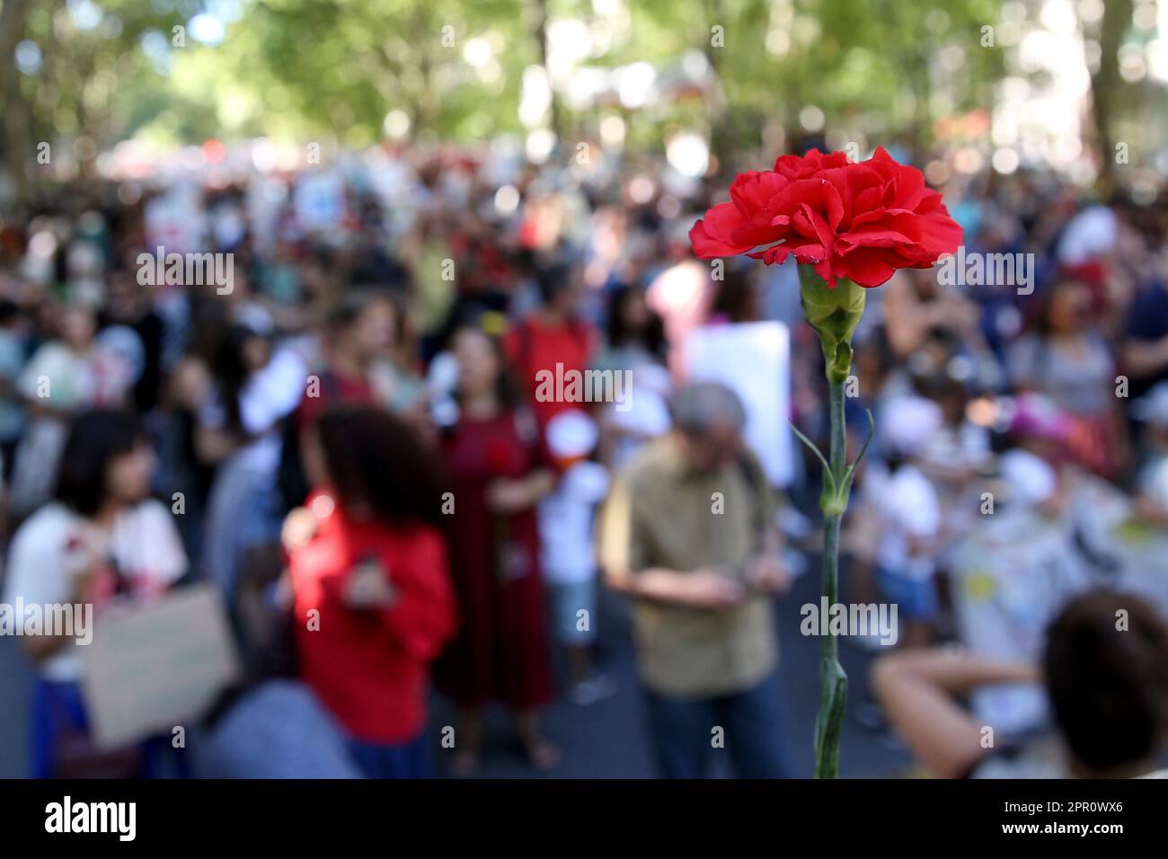 Carnation revolution in portugal hi-res stock photography and images ...