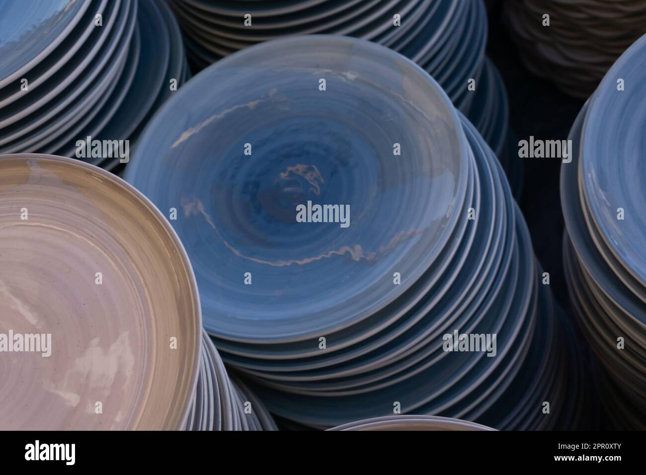 Hand painted chinese vase hi-res stock photography and images - Alamy