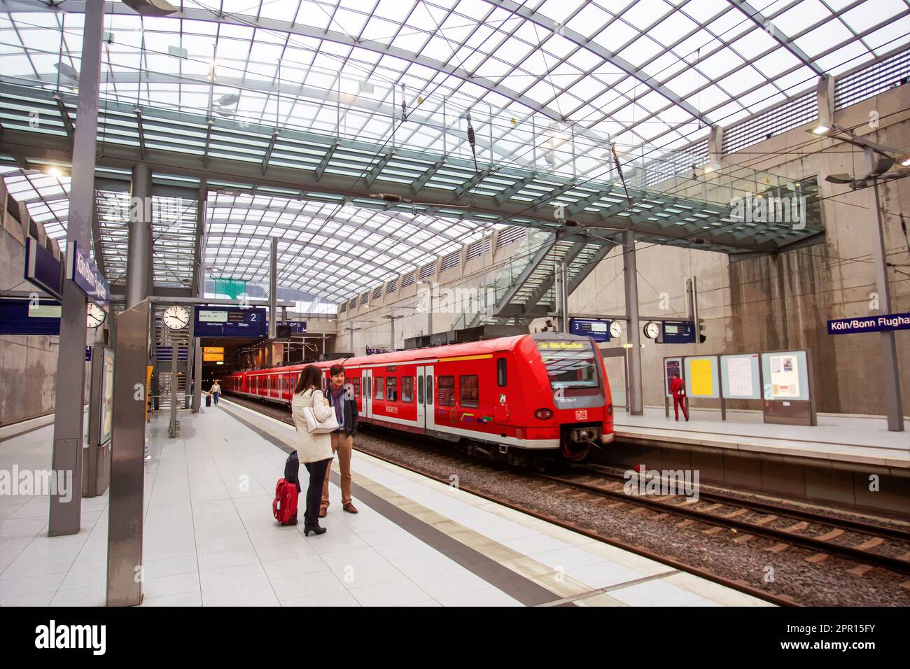 Transparent roof hi-res stock photography and images - Alamy