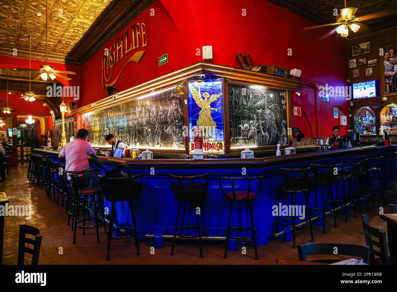 Iluminación de bar hi-res stock photography and images - Alamy
