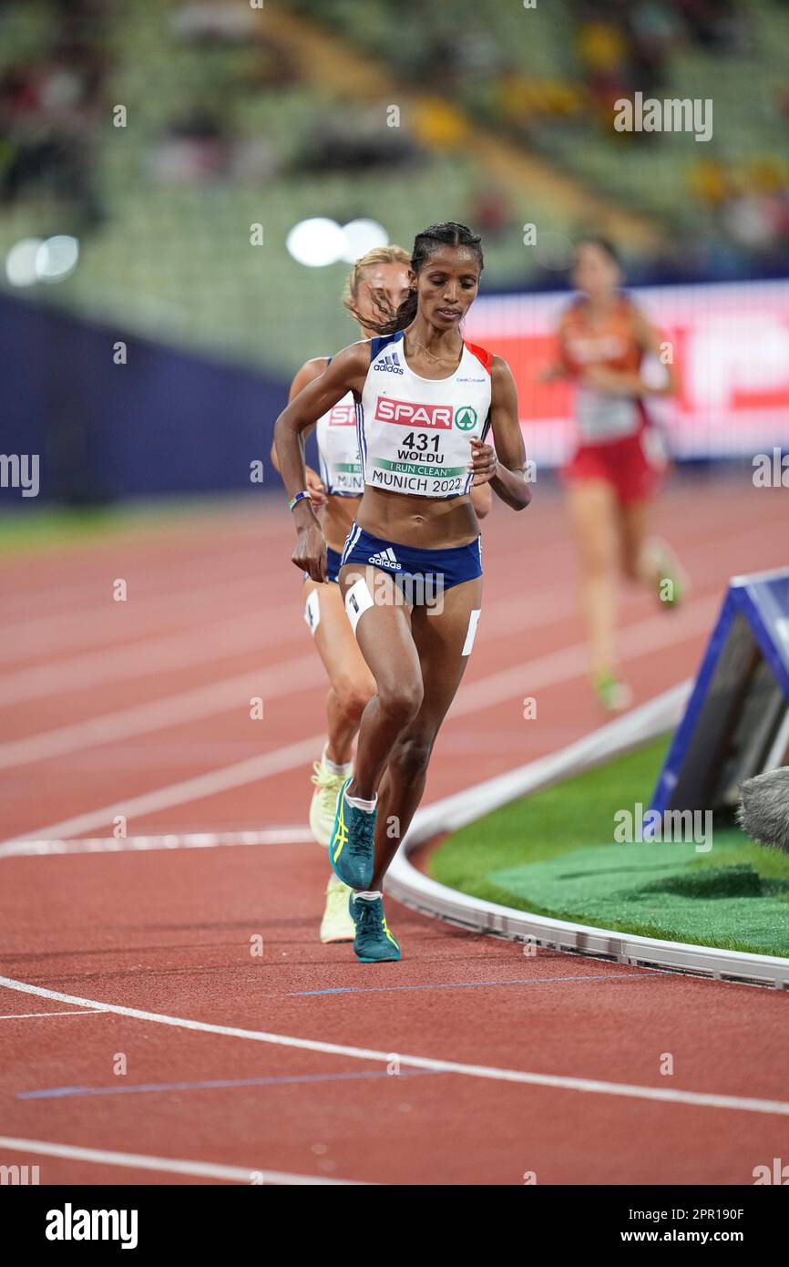 Mekdes Woldu participating in the 10.000 meters at the 2022 European ...