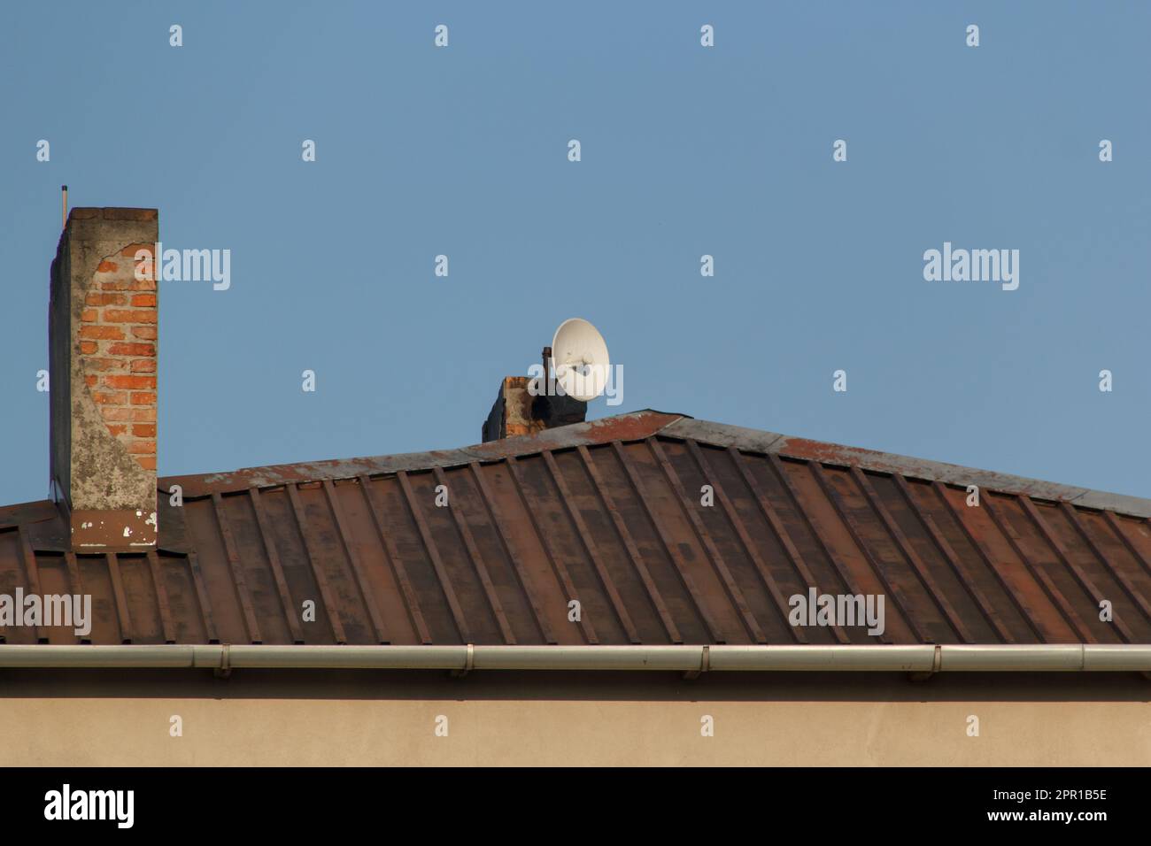 Rooftop antenna hi-res stock photography and images - Alamy