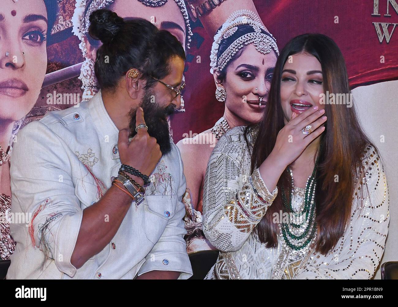 Tamil Film Actor Vikram Marriage Photos Vikram Prabhu With His Wife At