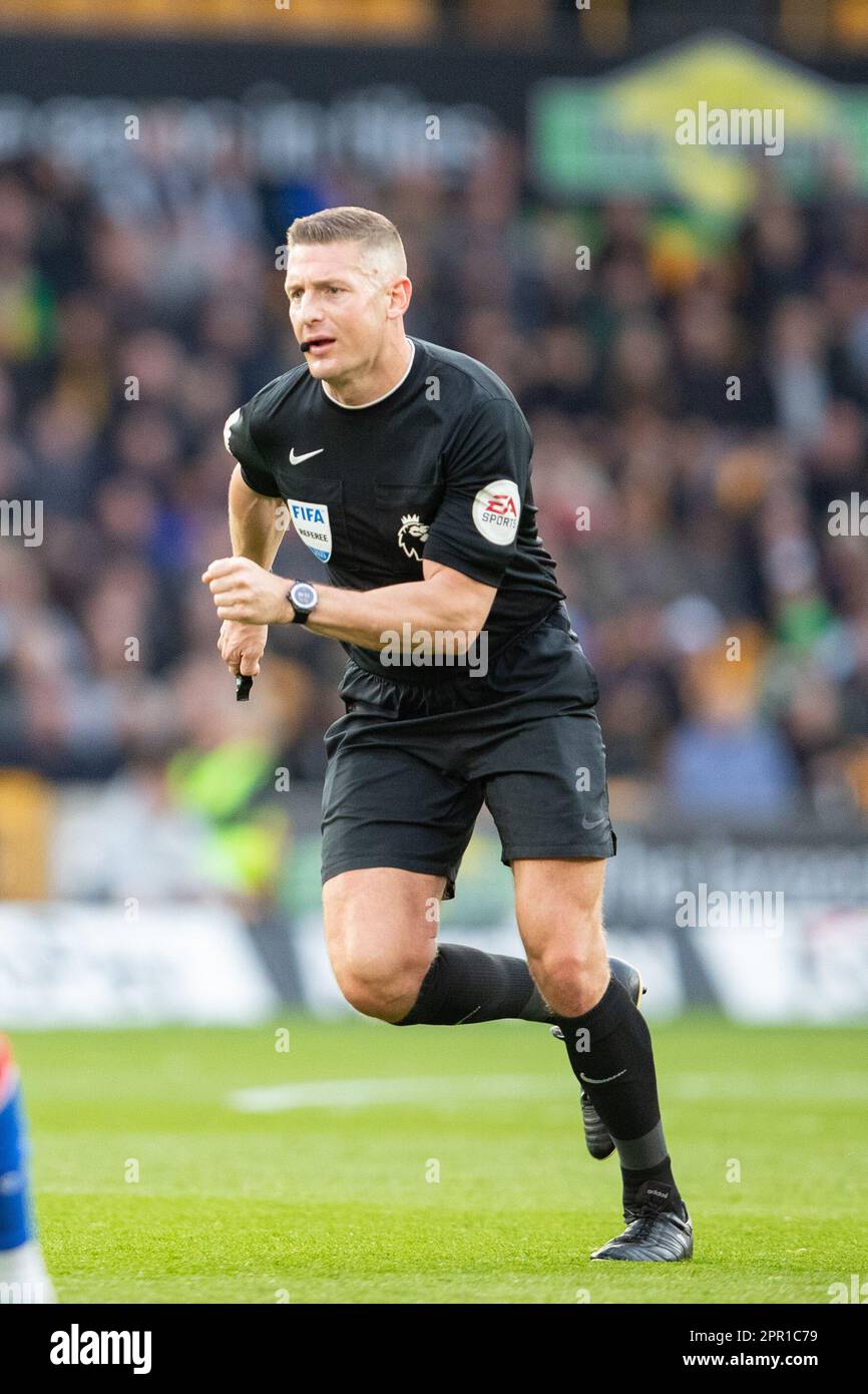 Robert jones referee hi-res stock photography and images - Alamy