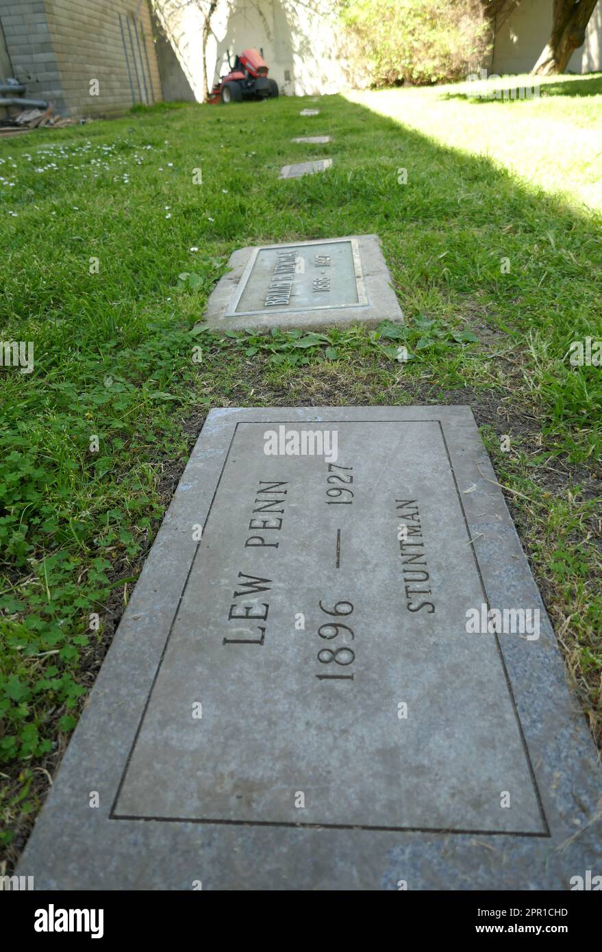 Los Angeles, California, USA 22nd April 2023 Stungman Lew Penn Grave at ...