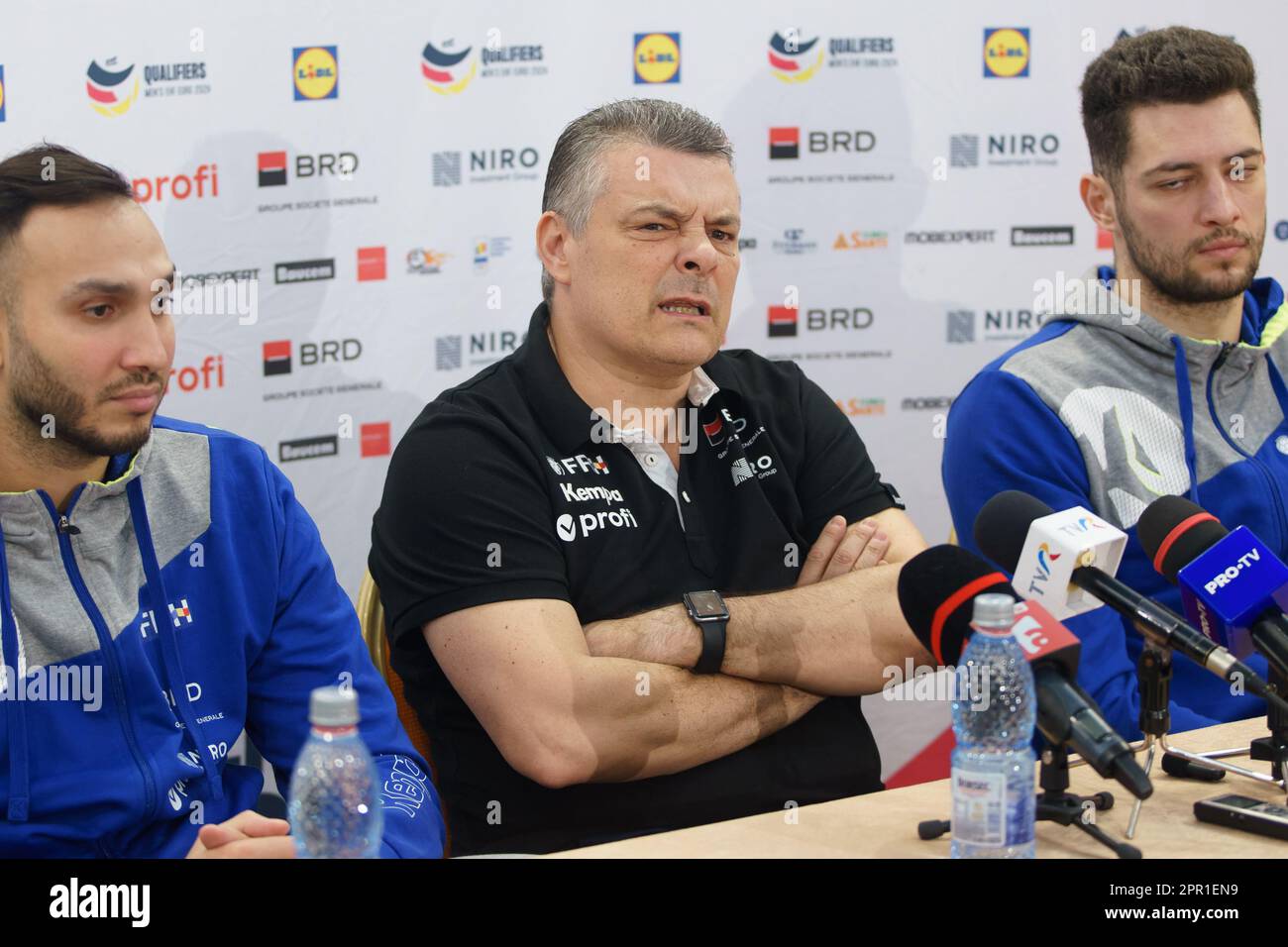Bucharest, Romania. 25th Apr, 2023: Xavier Pascual Fuertes (C), coach ...