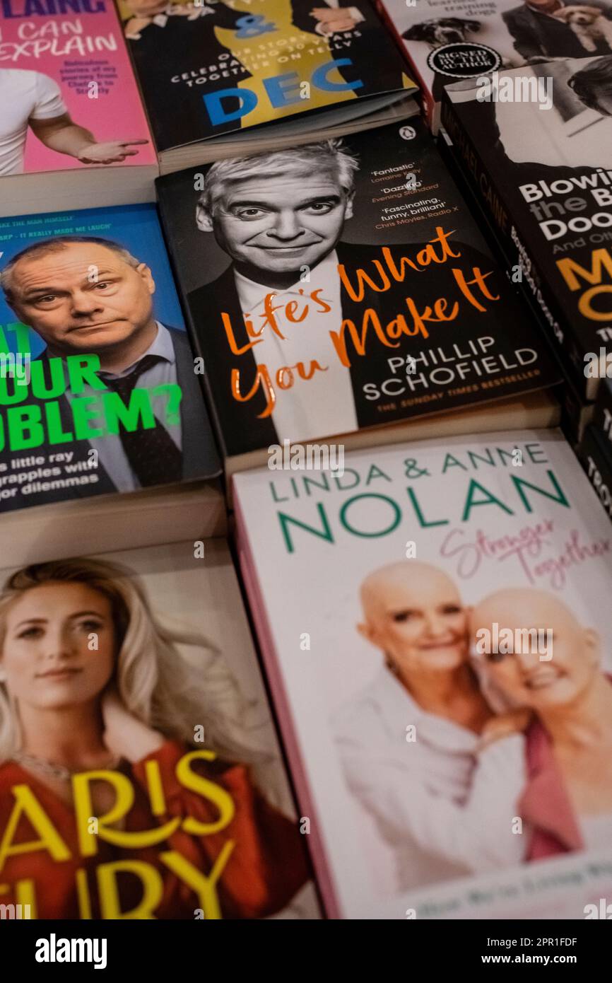 Nolan sisters hi-res stock photography and images - Alamy