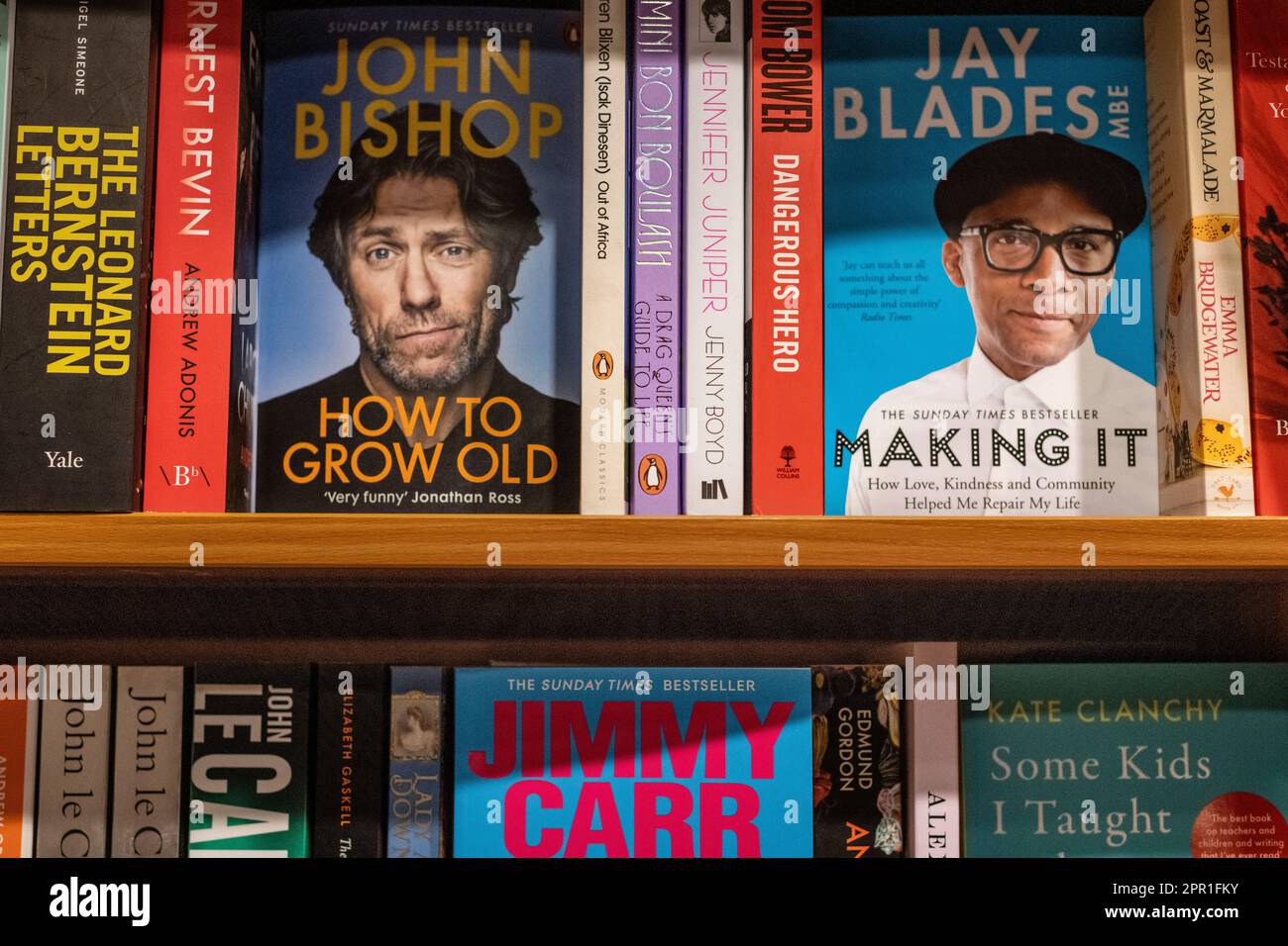 Online shop best sellers hi-res stock photography and images - Alamy