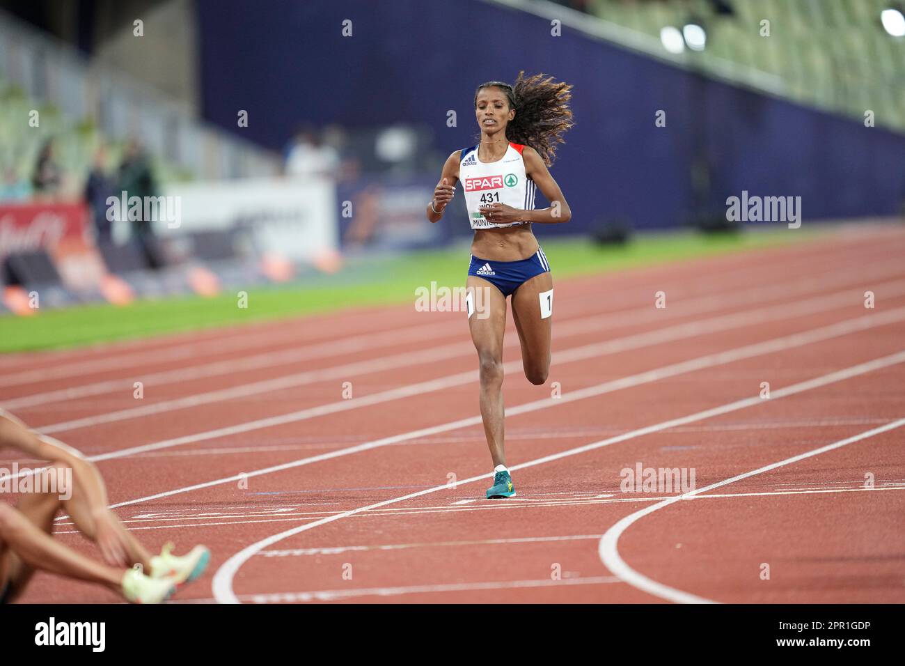 Mekdes Woldu participating in the 10.000 meters at the 2022 European ...