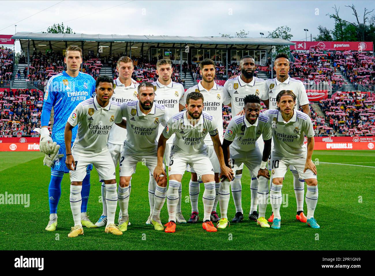 Real Madrid team group during the La Liga match between Girona FC and ...