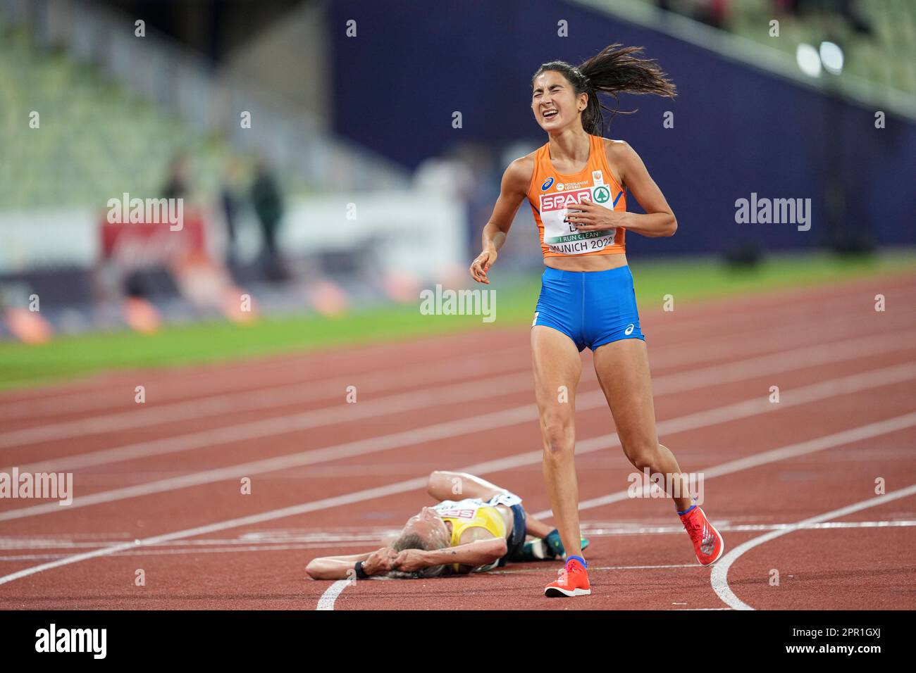 Jasmijn Lau participating in the 10.000 meters at the 2022 European ...