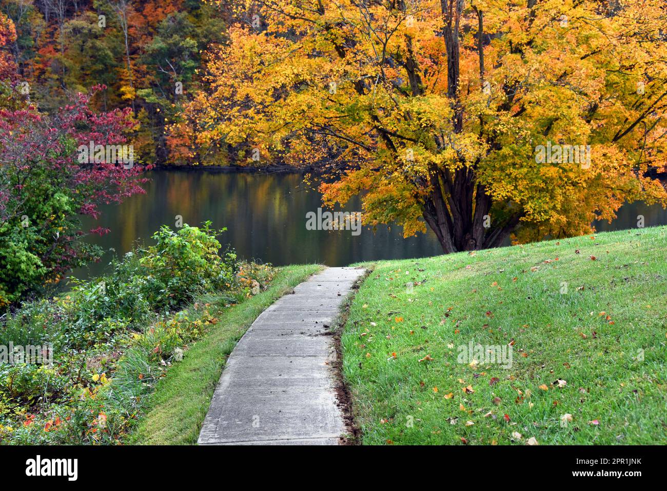 Fort patrick henry dam hi-res stock photography and images - Alamy