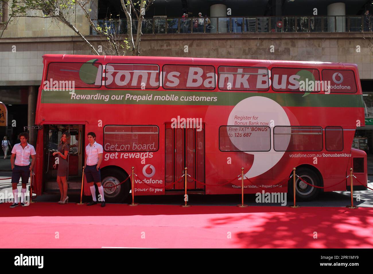 Jennifer Hawkins launches the maiden voyage of the Vodafone Bonus Bank ...