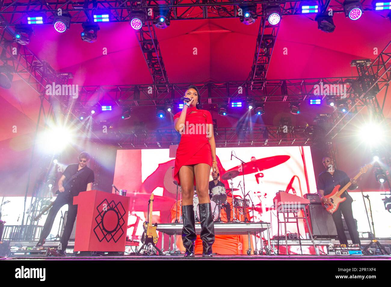 Joy crookes 2023 hi-res stock photography and images - Alamy