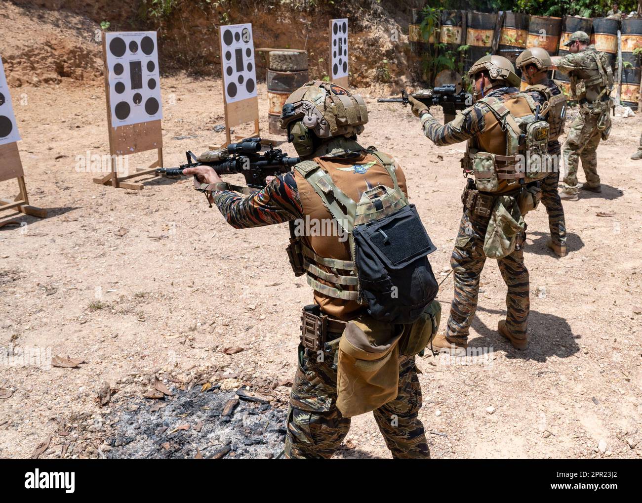 230419-N-OX430-1201 Philippine Sailors assigned to Naval Special ...