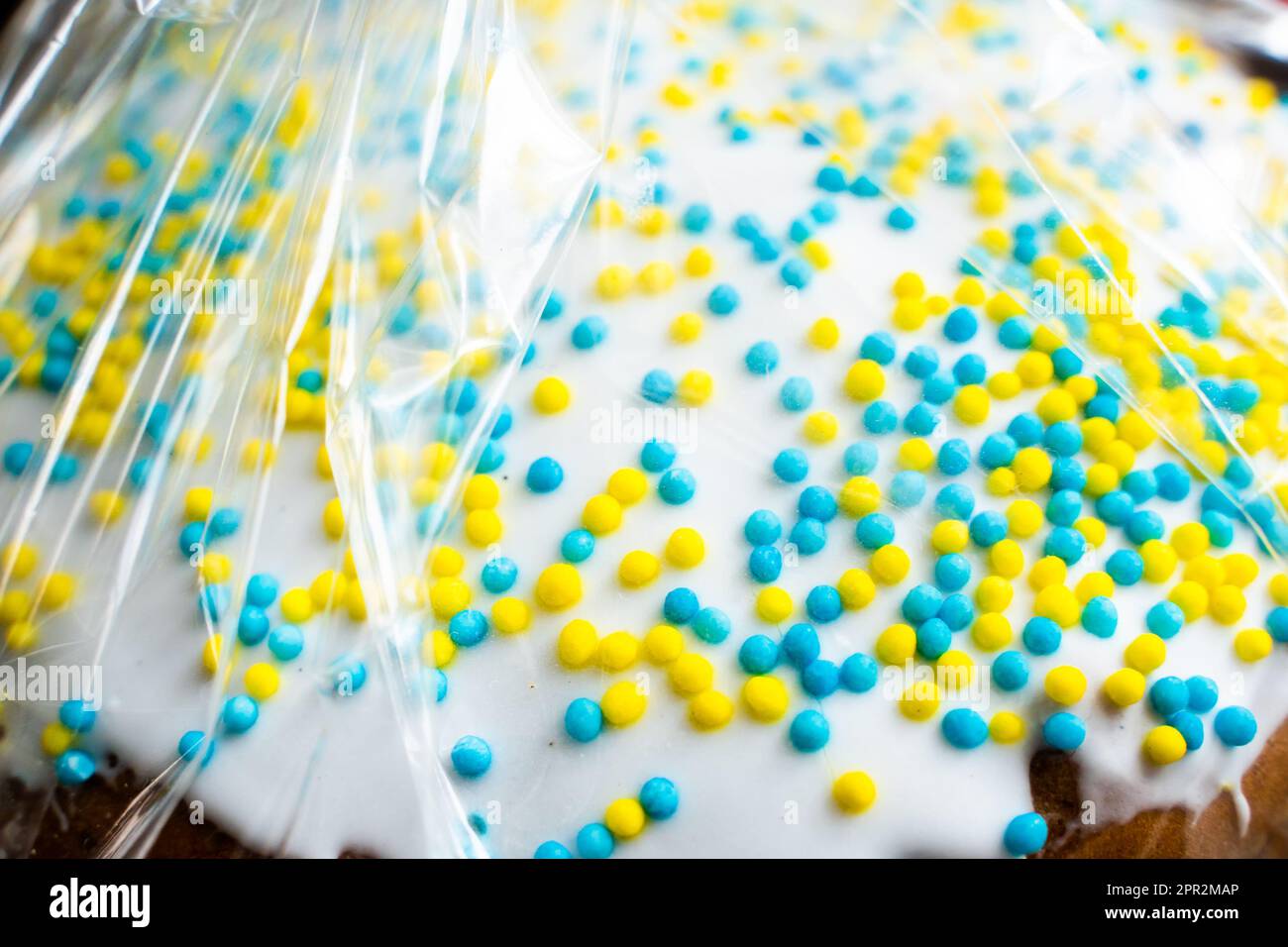 Packed cake hi-res stock photography and images - Alamy