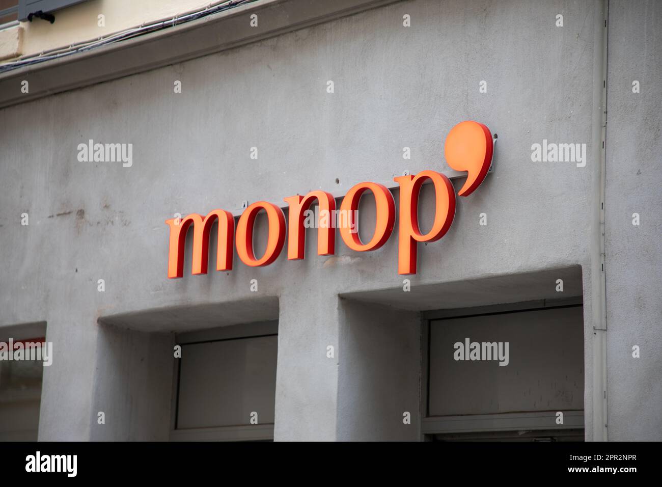 lyon , Aura France - 04 20 2023 : Monop' logo sign on wall shop ...