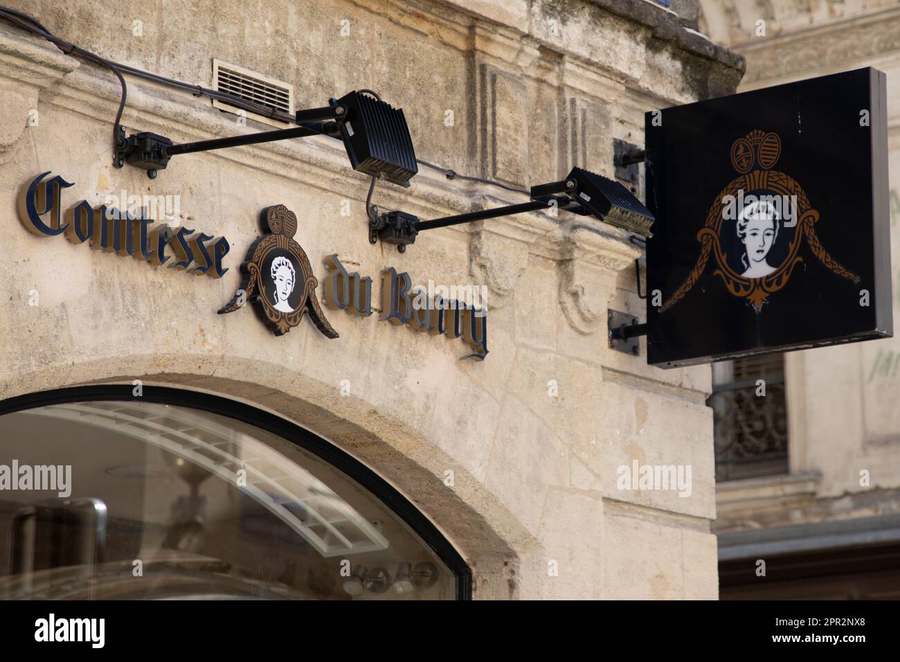 Comtesse du barry logo hi-res stock photography and images - Alamy