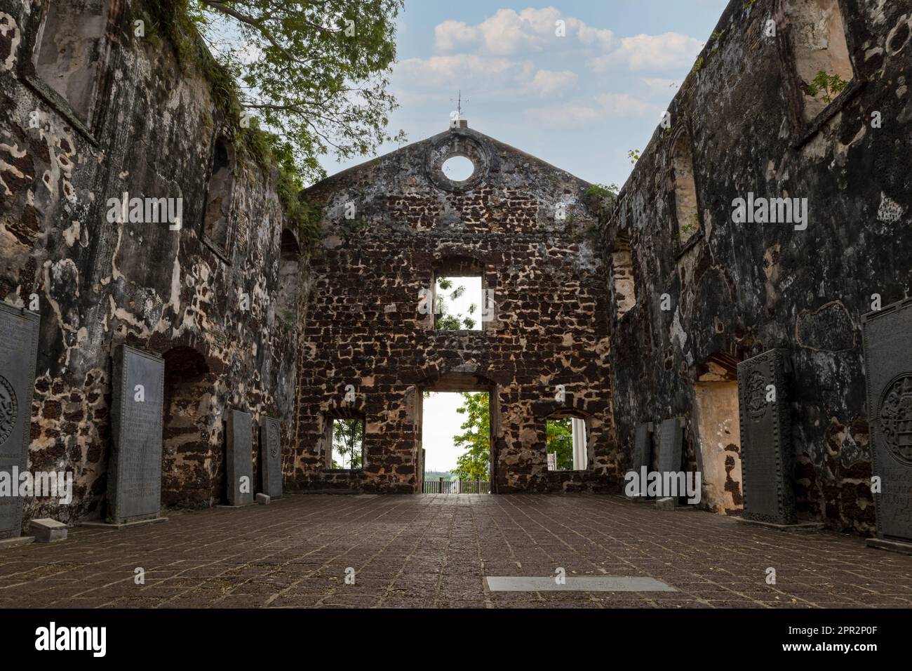 Malaysia malacca melaka statue hi-res stock photography and images - Alamy