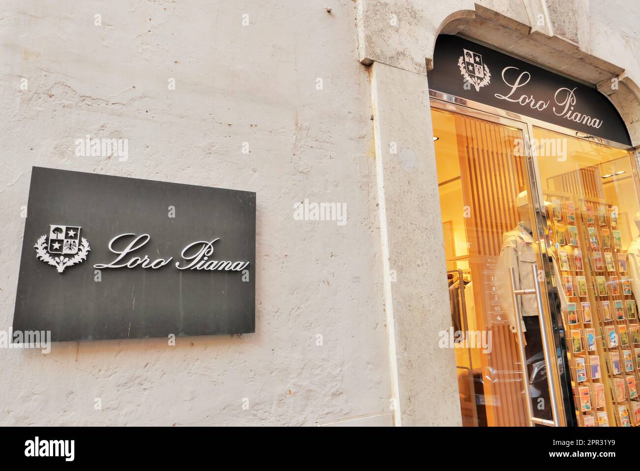 Loro piana shop hi-res stock photography and images - Alamy