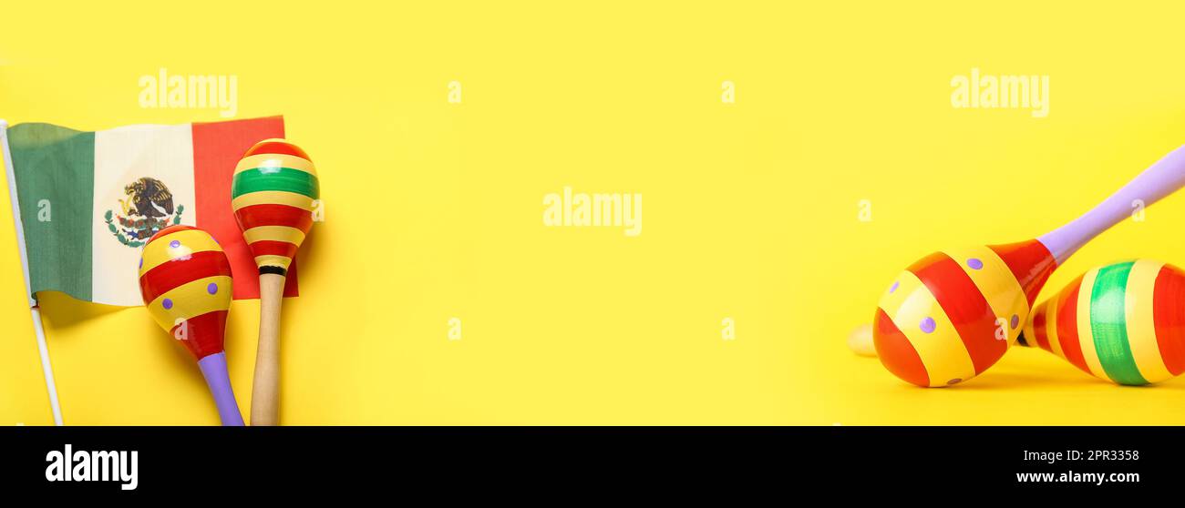 Banner with Mexican flag and maracas on yellow background with space ...