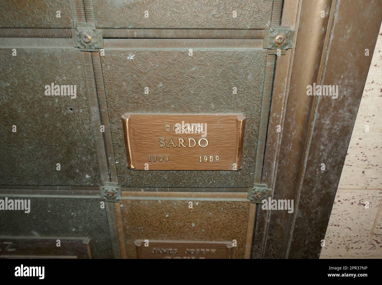 Los Angeles, California, USA 22nd April 2023 Actor Cosmo Sardo Grave in ...