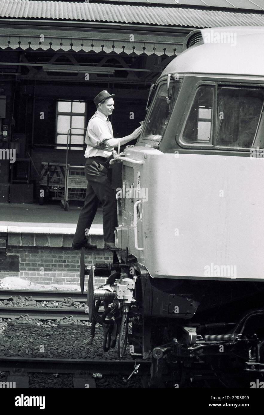 Br station hi-res stock photography and images - Alamy