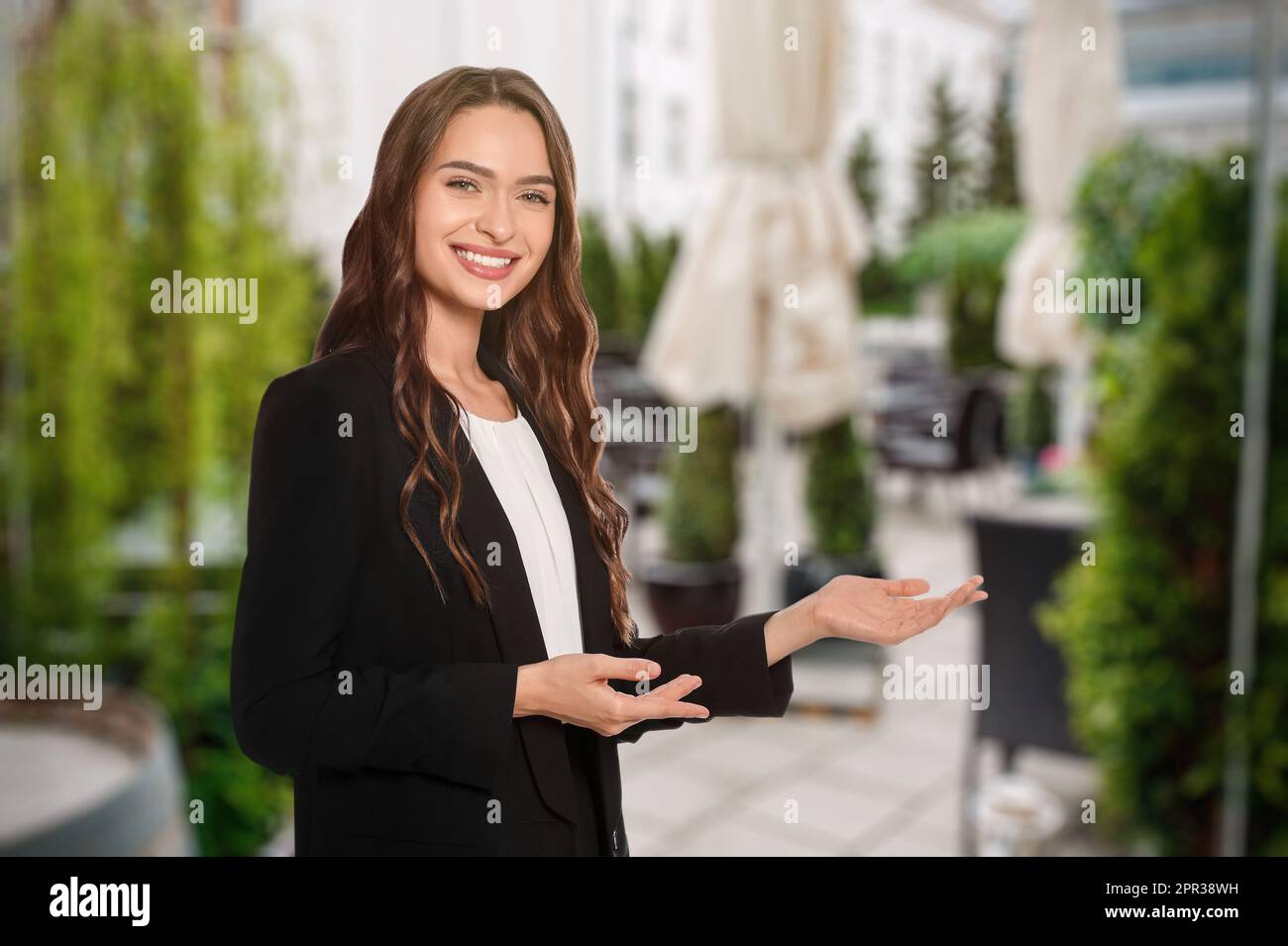 Lunch lady uniform hi-res stock photography and images - Alamy