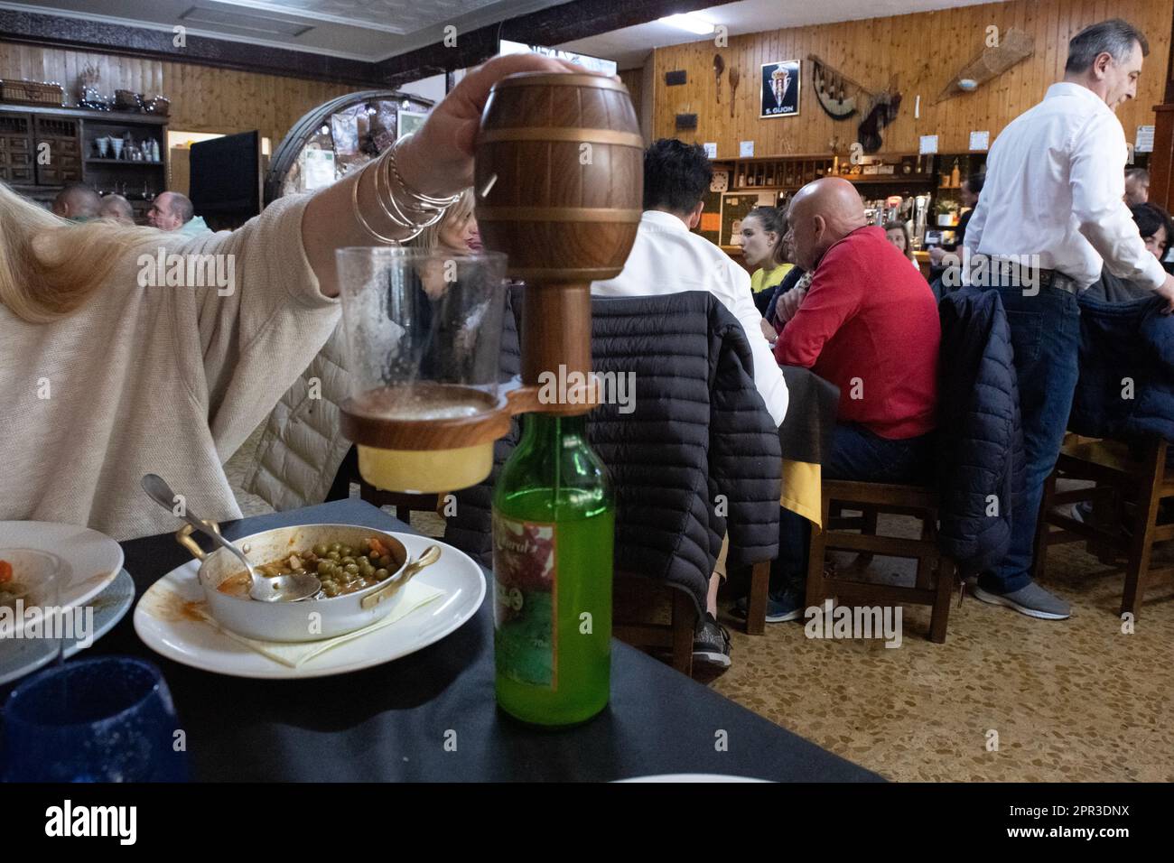 Pressurised cider hi-res stock photography and images - Alamy