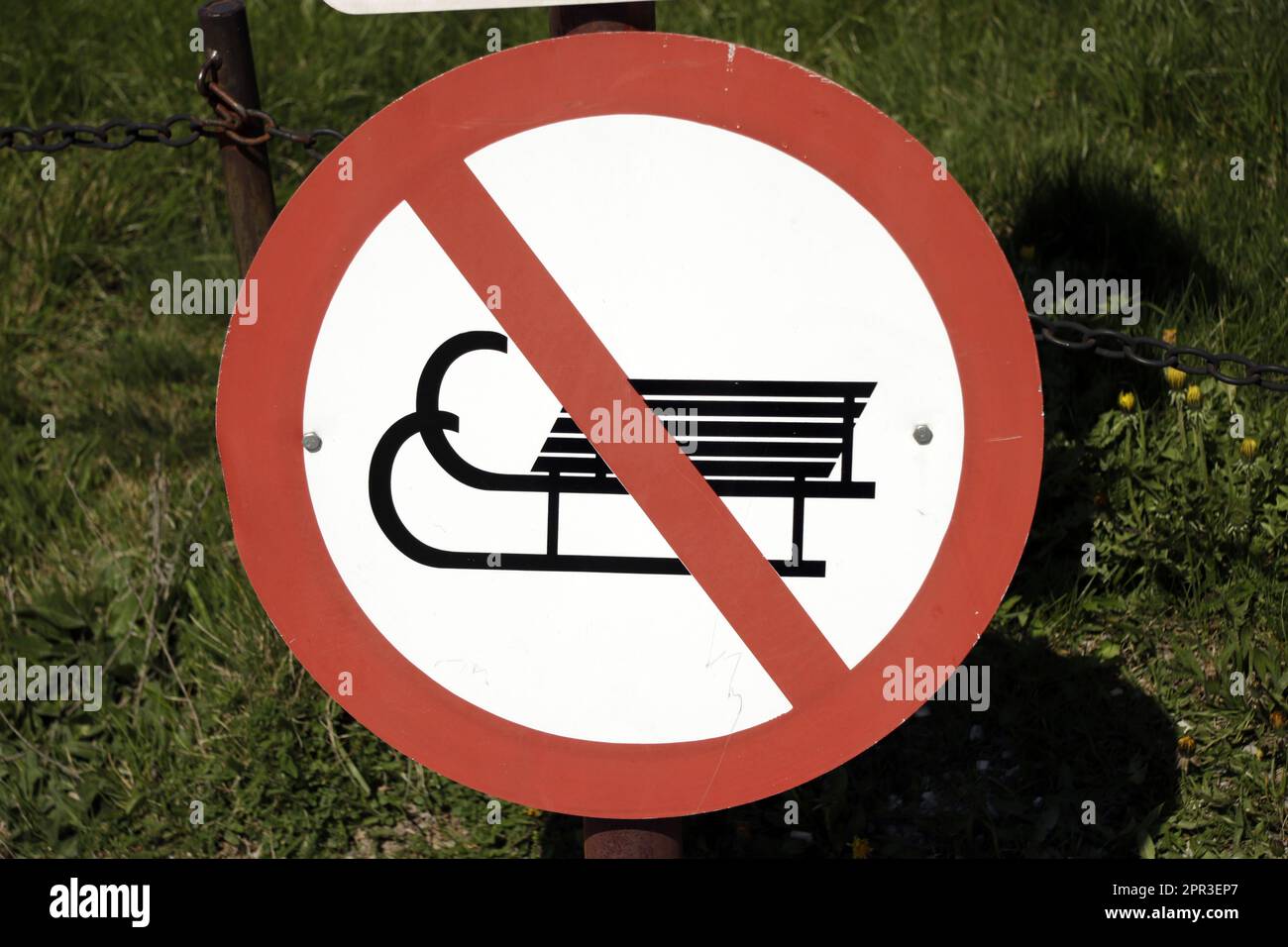 No tobogganing sign hi-res stock photography and images - Alamy