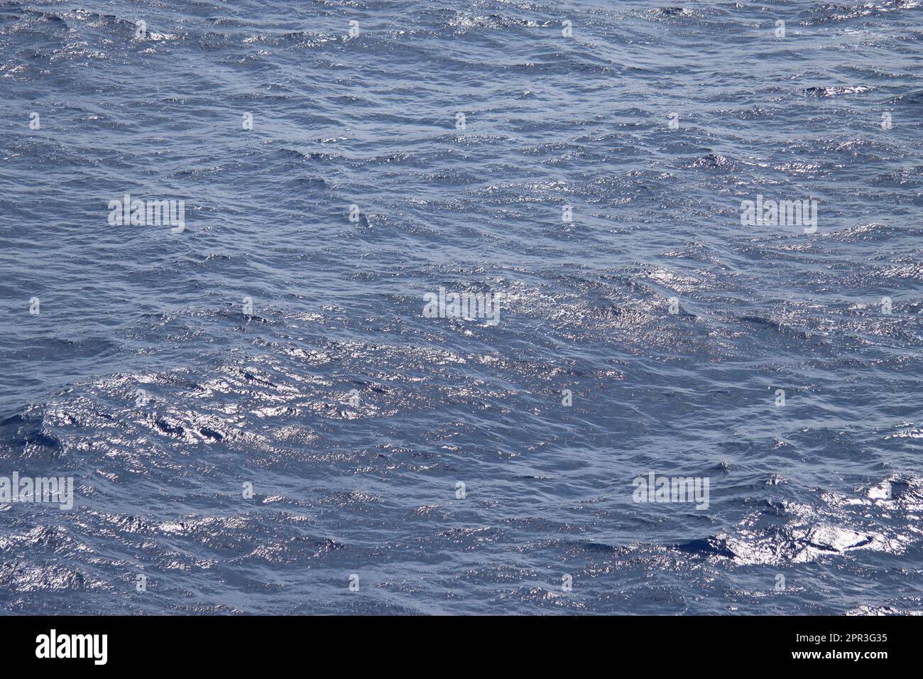 Sea water sunlight reflections hi-res stock photography and images - Alamy