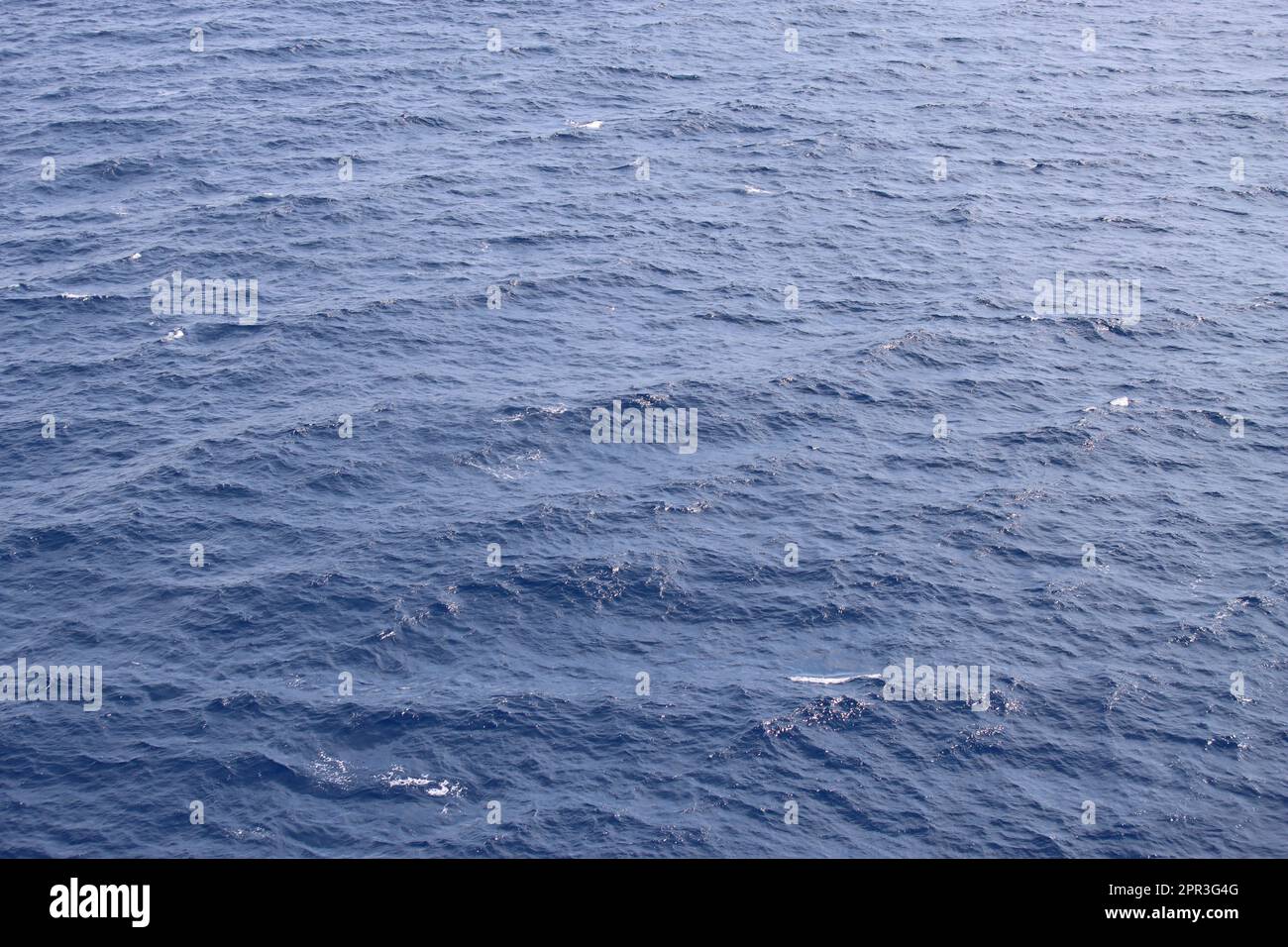 Deep sea water waves hi-res stock photography and images - Alamy
