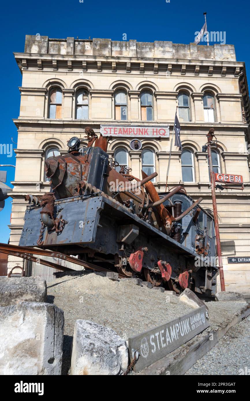 Steampunk locomotive outside "Steampunk Headquarters" museum, Oamaru ...