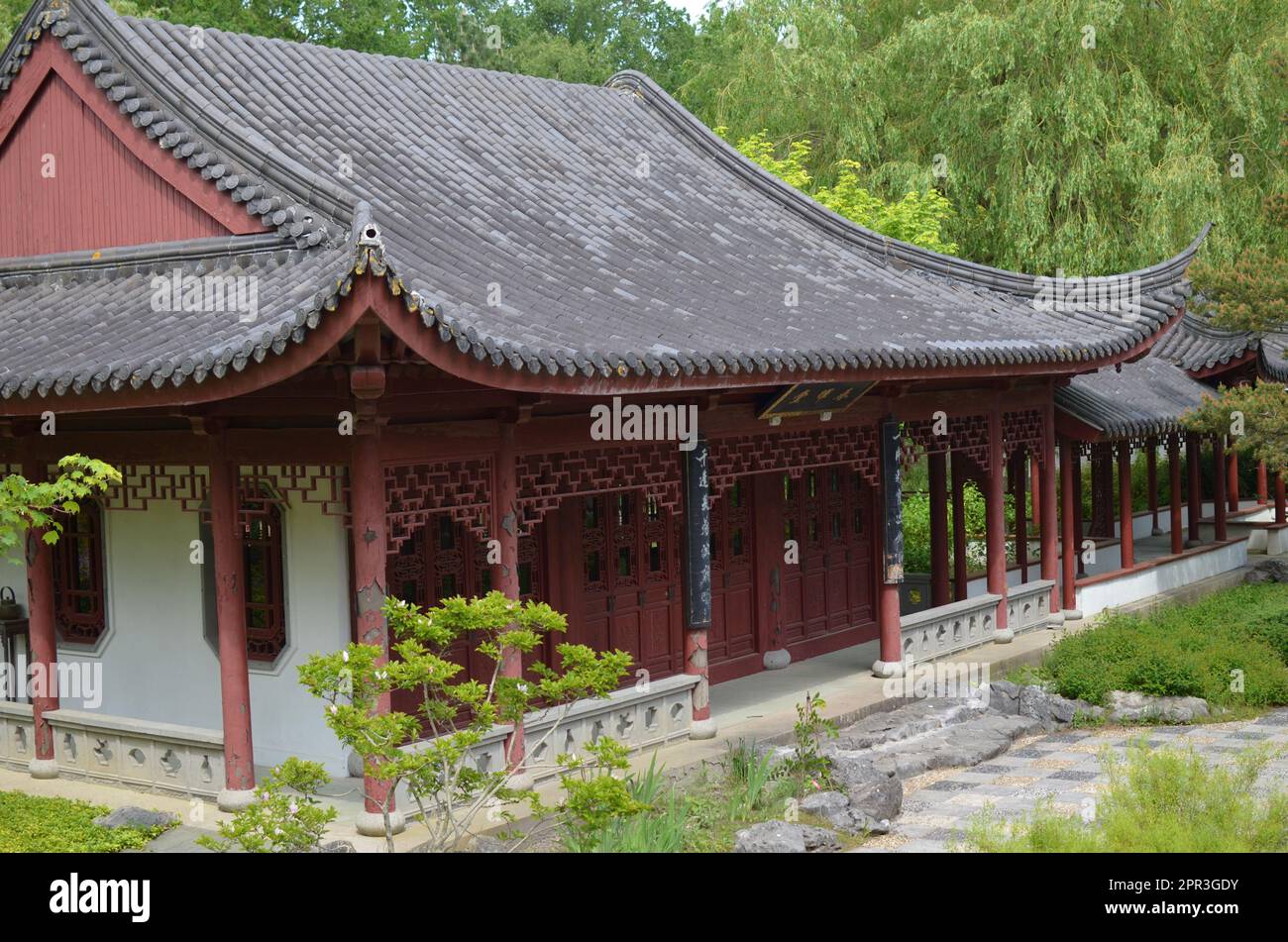 Xieshan roof hi-res stock photography and images - Alamy